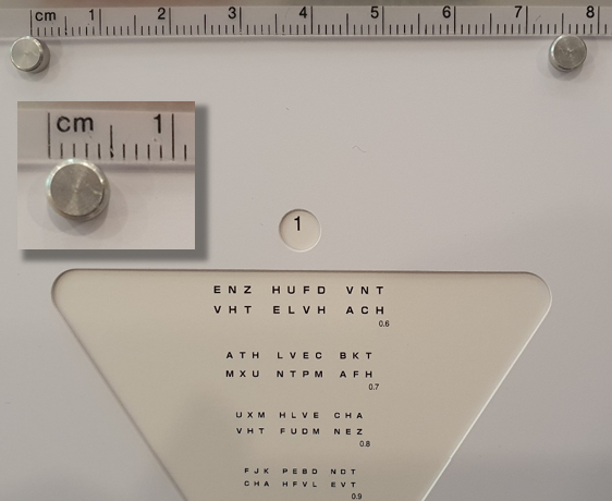 Near card with optotypes on rotating card for phoropter | Near Tests ...